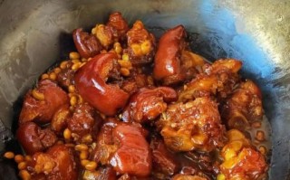 红烧猪蹄的家常做法_猪蹄怎么炖才软糯不腥