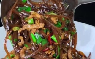 大头菜炒肉丝怎么炒好吃_大头菜炒肉丝用焯水吗