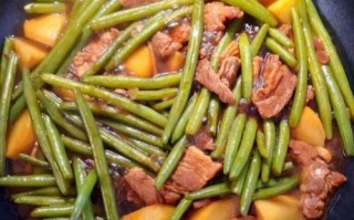 东北五花肉炖豆角怎么做_五花肉炖豆角用焯水吗