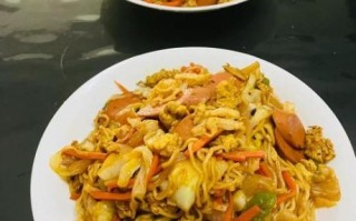 方便面炒面怎么做_炒方便面用不用先煮