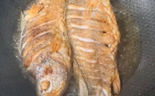 家常炖黄花鱼怎么做_黄花鱼炖多久才入味