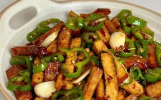 干豆腐炒辣椒怎么做_干豆腐炒辣椒家常做法