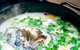 鱼头烧豆腐怎么做才入味_鱼头豆腐汤和红烧哪个更好吃