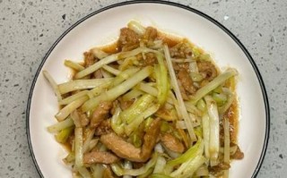 韭黄肉丝怎么炒才嫩_韭黄炒肉丝家常做法