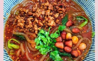 酸辣粉条怎么做才好吃_酸辣粉条的家常做法窍门