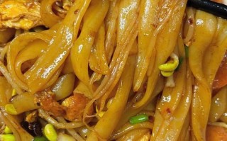 炒河粉的家常做法_炒河粉怎么不粘锅