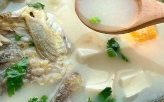 鲫鱼怎么做好吃又简单家常_鲫鱼汤怎么炖好喝不腥