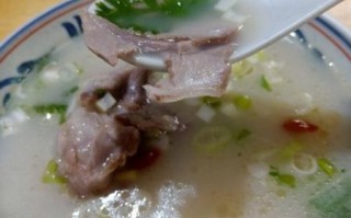 羊肉片汤的家常做法_羊肉片汤怎么做好吃又简单