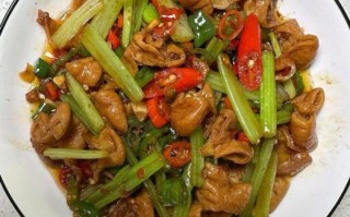 炒大肠怎么炒才好吃_猪大肠去腥技巧