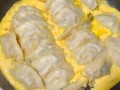 煎饺子怎么不粘锅_煎饺子需要多少油