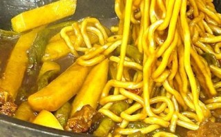 铁锅焖面怎么做_铁锅焖面家常窍门