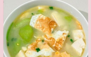 丝瓜煎蛋怎么做_丝瓜煎蛋需要焯水吗