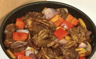 牛仔骨怎么腌制才嫩_牛仔骨烤箱温度时间