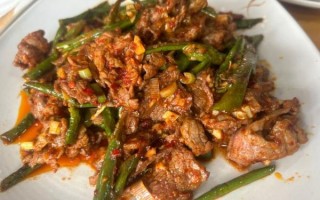 干辣椒炒牛肉怎么做_干辣椒炒牛肉用哪个部位