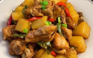 鸡肉土豆怎么炒好吃_鸡肉炒土豆的家常做法