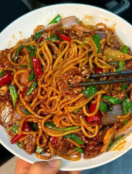 炒面条怎么做好吃_家常炒面简单做法-第3张图片-山城妙识