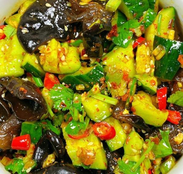 凉拌木耳怎么做好吃_木耳焯水几分钟才脆-第3张图片-山城妙识