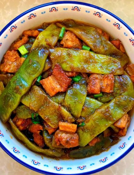 肉炖豆角的家常做法_怎么炖才入味-第1张图片-山城妙识 肉炖豆角的家常做法_怎么炖才入味-第1张图片-山城妙识