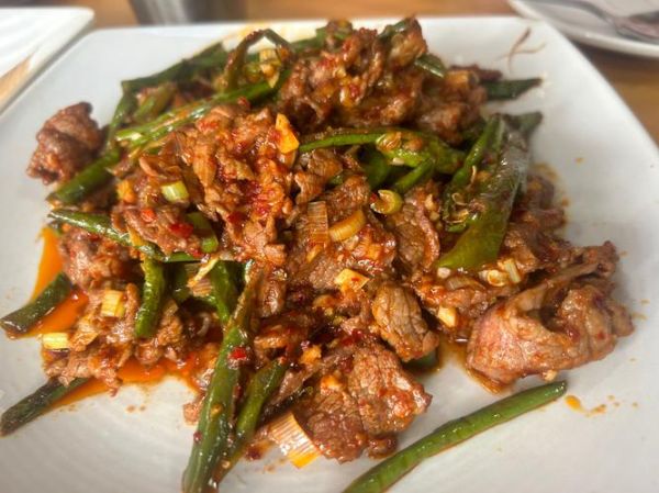 干辣椒炒牛肉怎么做_干辣椒炒牛肉用哪个部位-第1张图片-山城妙识 干辣椒炒牛肉怎么做_干辣椒炒牛肉用哪个部位-第1张图片-山城妙识