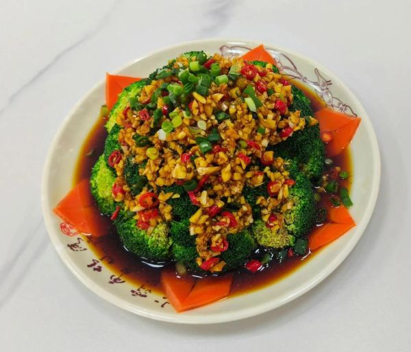 凉拌西兰花怎么做_西兰花焯水几分钟-第1张图片-山城妙识 凉拌西兰花怎么做_西兰花焯水几分钟-第1张图片-山城妙识