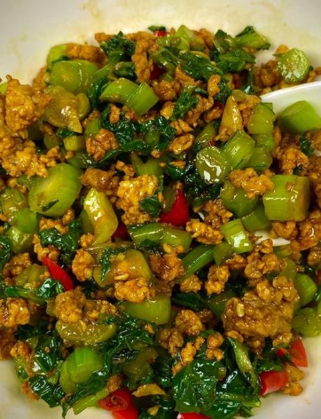 青菜炒肉丝怎么做_青菜炒肉丝先炒肉还是先炒青菜-第2张图片-山城妙识