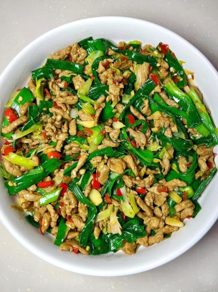 大蒜子炒肉怎么做_大蒜子炒肉家常做法-第2张图片-山城妙识