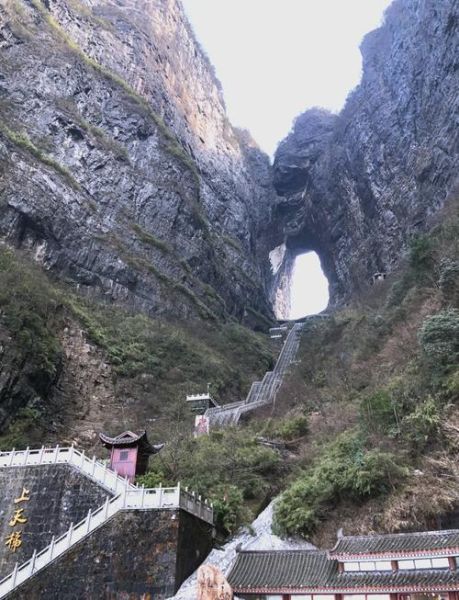 玻璃栈道门票多少钱_玻璃栈道安全吗-第2张图片-山城妙识