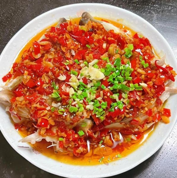 剁椒鱼头怎么做才入味_家常剁椒鱼头做法-第1张图片-山城妙识 剁椒鱼头怎么做才入味_家常剁椒鱼头做法-第1张图片-山城妙识
