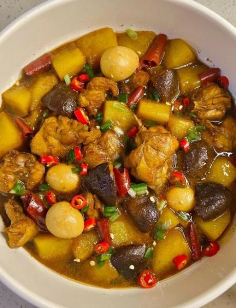 香菇土豆炖鸡怎么做_香菇土豆炖鸡需要焯水吗-第2张图片-山城妙识