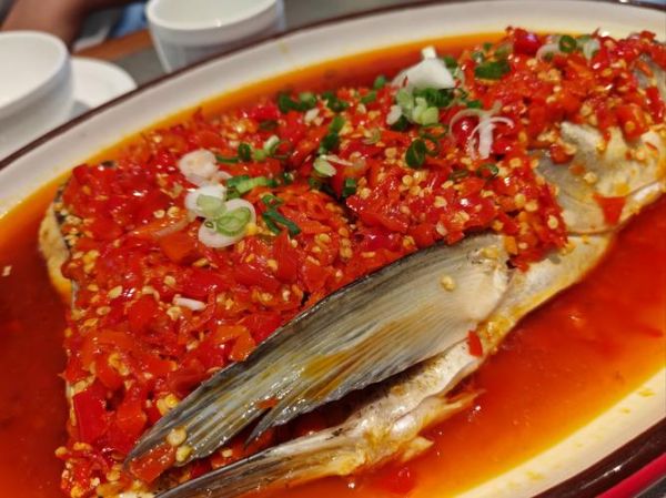 剁椒鱼头怎么做才入味_家常剁椒鱼头做法-第2张图片-山城妙识 剁椒鱼头怎么做才入味_家常剁椒鱼头做法-第2张图片-山城妙识