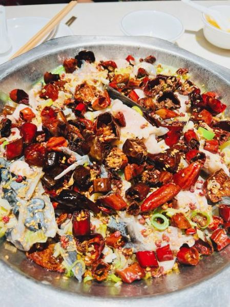 干锅炝锅鱼怎么做_干锅炝锅鱼的家常做法-第3张图片-山城妙识