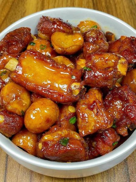 板栗排骨汤怎么做_板栗排骨汤要焯水吗-第1张图片-山城妙识