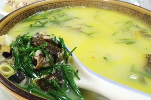 长鱼韭菜汤怎么做_长鱼韭菜汤的家常做法-第1张图片-山城妙识