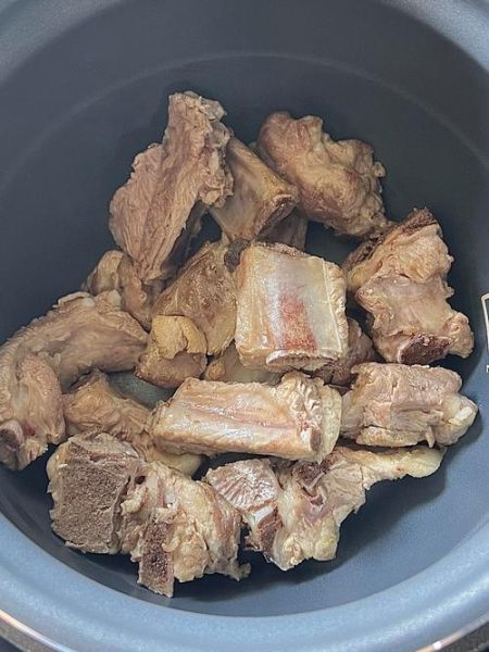 排骨冬瓜木耳汤的做法_怎么做才不腥-第2张图片-山城妙识