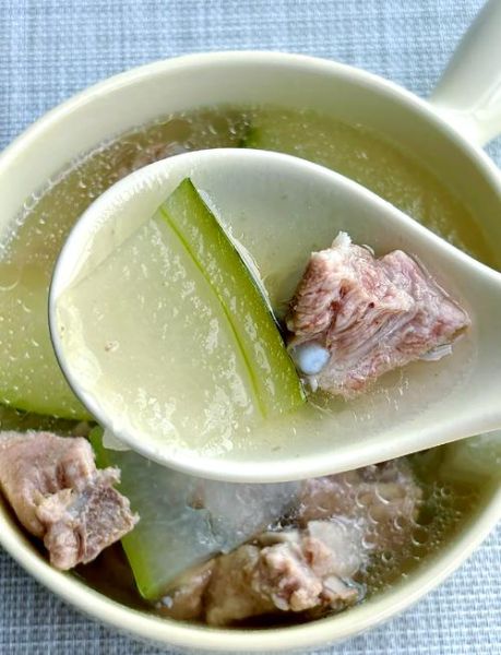 排骨冬瓜木耳汤的做法_怎么做才不腥-第1张图片-山城妙识