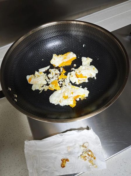 煎鸡蛋不粘锅的诀窍_煎鸡蛋要不要翻面-第1张图片-山城妙识 煎鸡蛋不粘锅的诀窍_煎鸡蛋要不要翻面-第1张图片-山城妙识