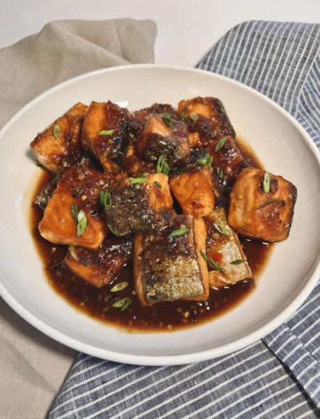 香煎三文鱼怎么做_家常做法窍门-第2张图片-山城妙识