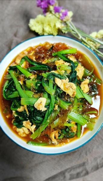 菠菜粉条鸡蛋怎么炒好吃_菠菜粉条鸡蛋的家常做法-第1张图片-山城妙识