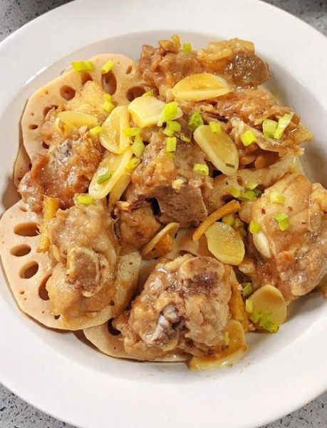 莲藕怎么炒好吃_家常莲藕排骨汤怎么做-第2张图片-山城妙识