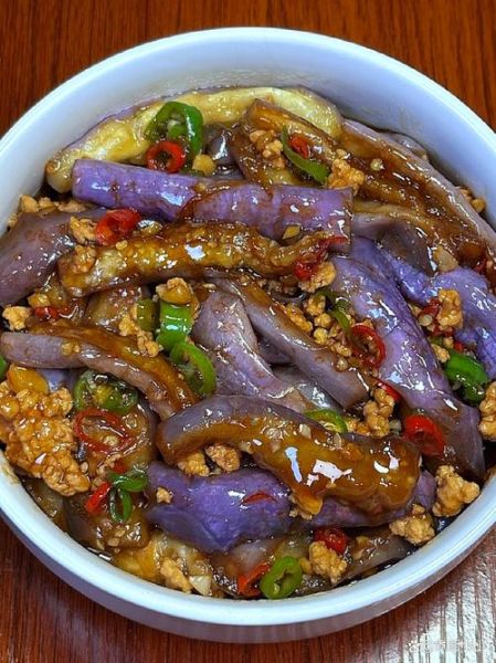 家常烧茄子怎么做_茄子不吸油技巧-第3张图片-山城妙识 家常烧茄子怎么做_茄子不吸油技巧-第3张图片-山城妙识