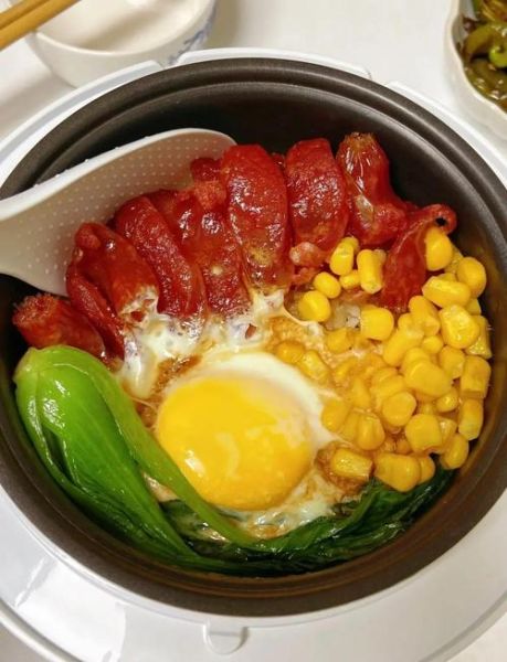 广式煲仔饭怎么做_正宗腊味煲仔饭做法-第1张图片-山城妙识