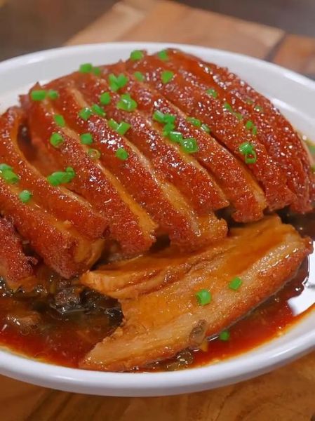 梅菜扣肉怎么做_梅菜扣肉最正宗的做法-第1张图片-山城妙识