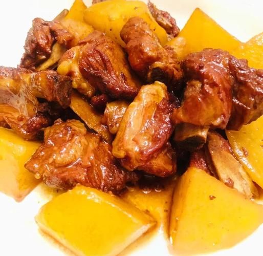 红烧排骨土豆怎么做_红烧排骨土豆的家常做法-第3张图片-山城妙识