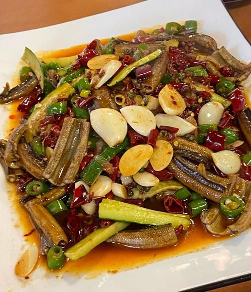 炒鳝鱼片怎么做_鳝鱼片去腥技巧-第1张图片-山城妙识