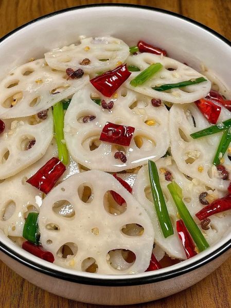 凉拌藕片怎么做_凉拌藕片要不要焯水-第2张图片-山城妙识