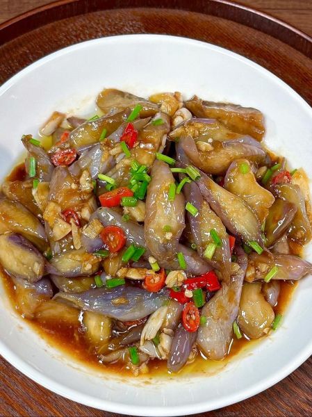 家常红烧茄子怎么做_红烧茄子做法步骤-第1张图片-山城妙识 家常红烧茄子怎么做_红烧茄子做法步骤-第1张图片-山城妙识