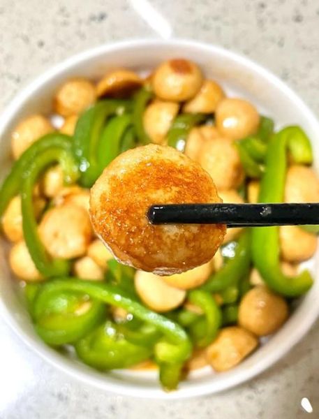 孜然炒鱼丸怎么做_孜然炒鱼丸需要焯水吗-第1张图片-山城妙识