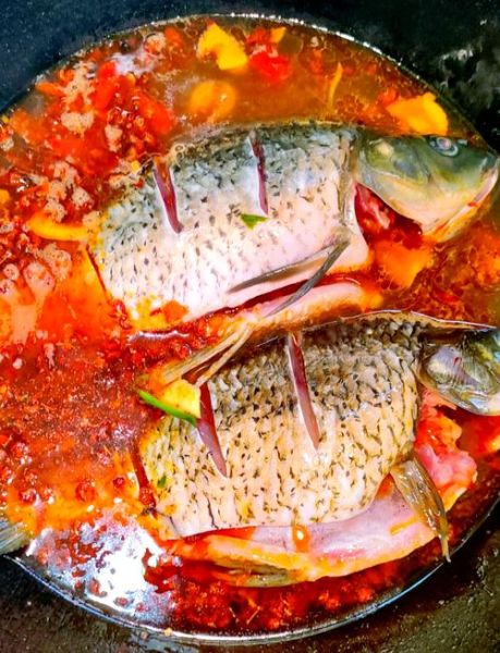 泡椒鲫鱼怎么做好吃_泡椒鲫鱼的家常做法-第1张图片-山城妙识 泡椒鲫鱼怎么做好吃_泡椒鲫鱼的家常做法-第1张图片-山城妙识