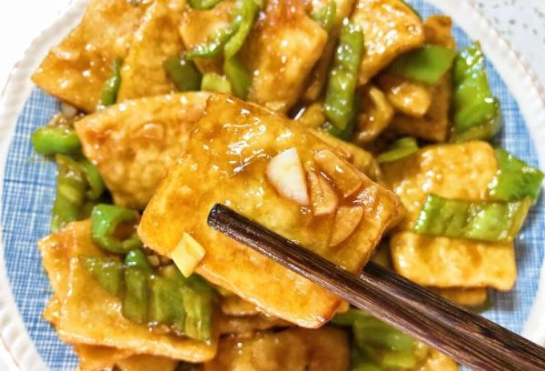 焦溜豆腐怎么做_焦溜豆腐的家常做法-第2张图片-山城妙识