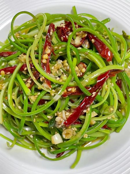 凉拌蒜苔怎么做_蒜苔焯水几分钟才脆绿-第2张图片-山城妙识